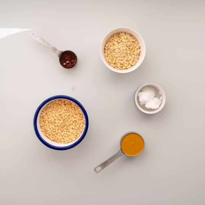 No-bake Rice Bubble Oat Slice - Healthy Rice Krispie Treat Recipe