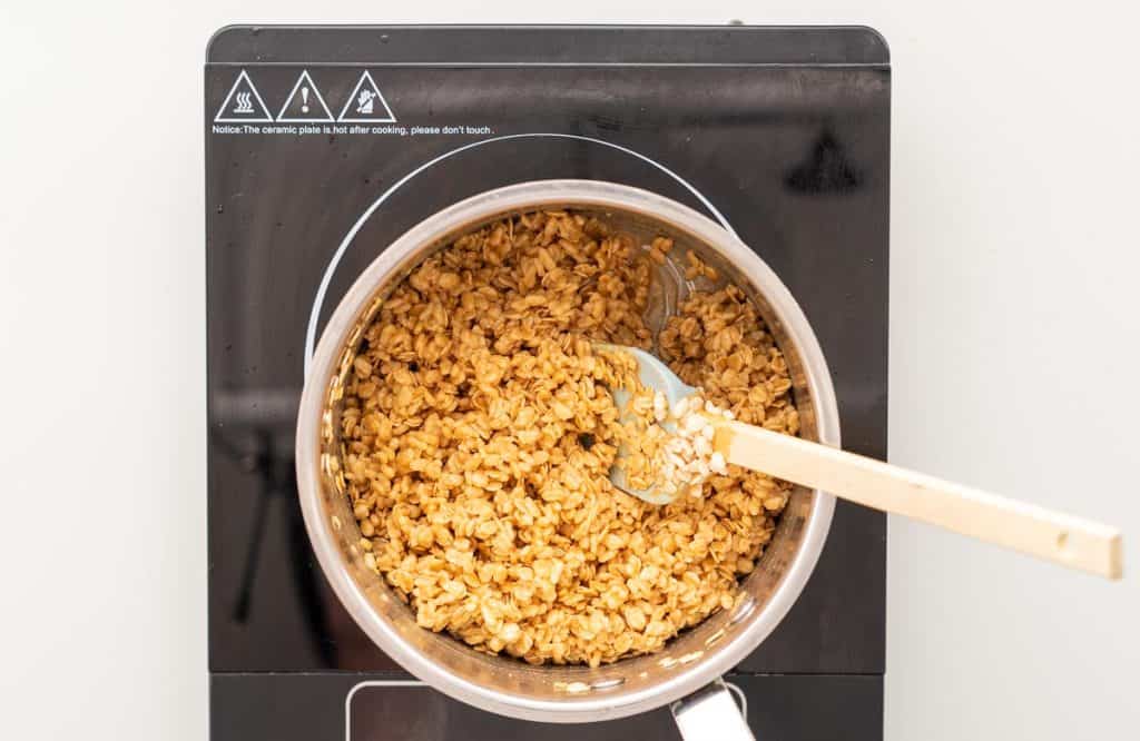 No-bake Rice Bubble Oat Slice - Healthy Rice Krispie Treat Recipe